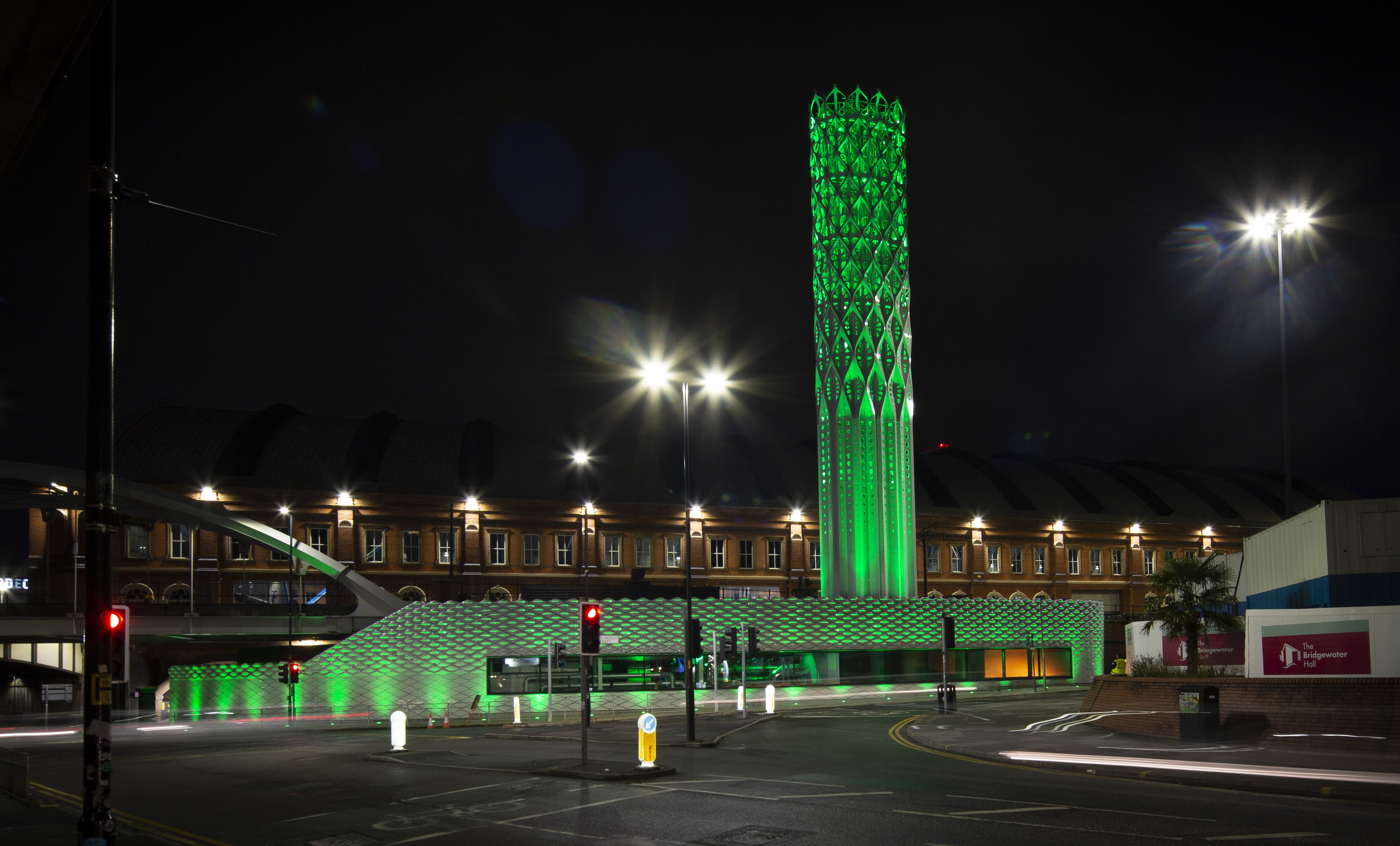 New Manchester landmark shines a light on HNIP low carbon heat network ...